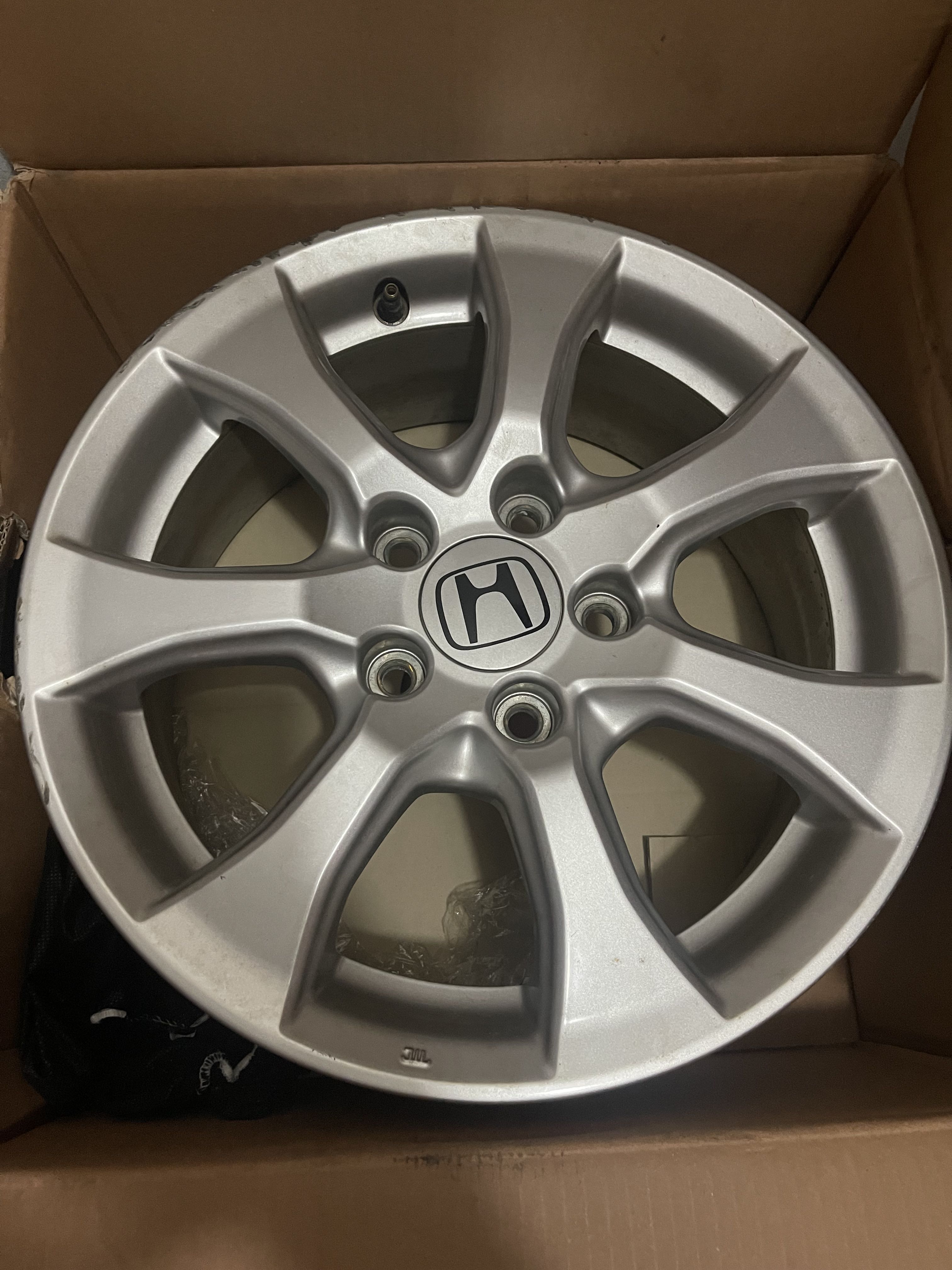 16 inch Honda Civic rims, Car Accessories, Tyres & Rims on Carousell