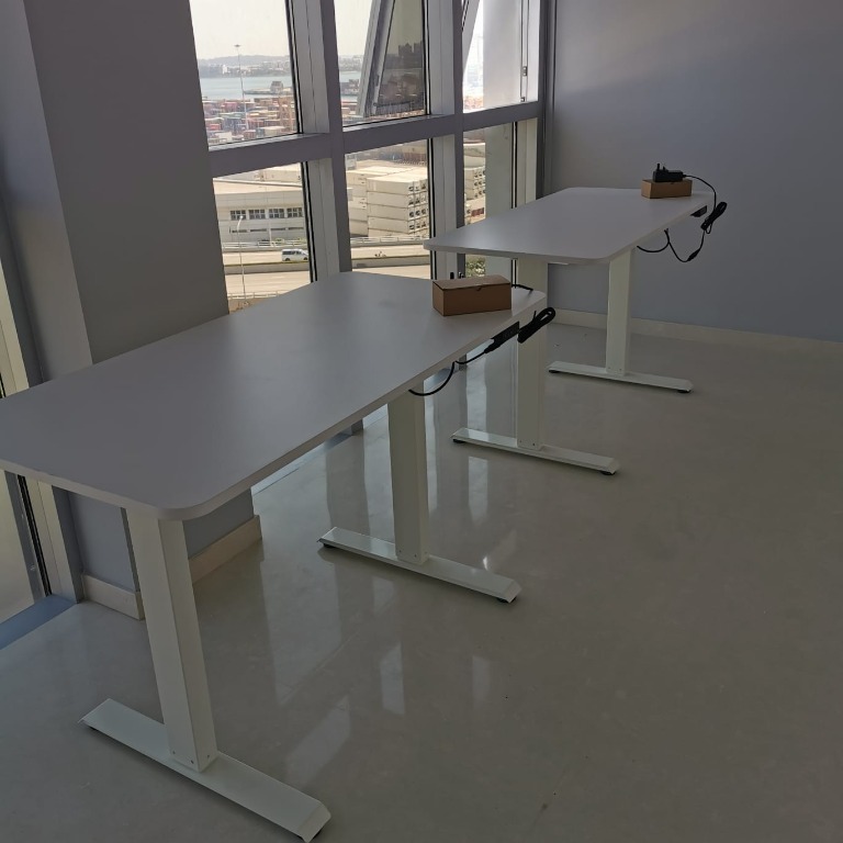 Adjustable WFH Study Table / Office Table Electronic Motorize ...