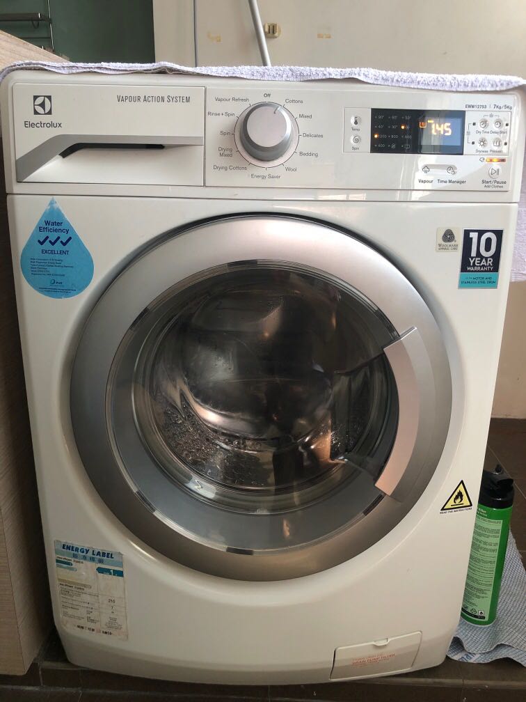 Electrolux washing machine with vapour action system, TV & Home ...