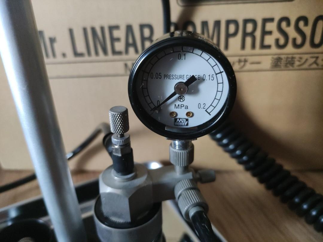 Mr Hobby Mr. Linear Compressor System L5 with Mr Hobby PS289 airbrush ...