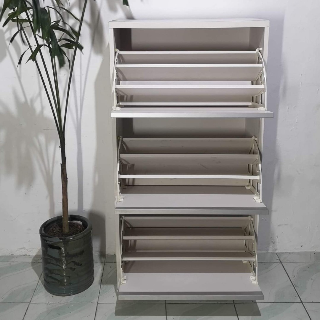Pull down shoe rack, Furniture & Home Living, Furniture, Shelves ...