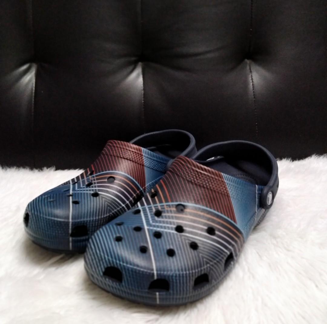 RARE CROCS MENS 9, Men's Fashion, Footwear, Slippers & Slides on Carousell