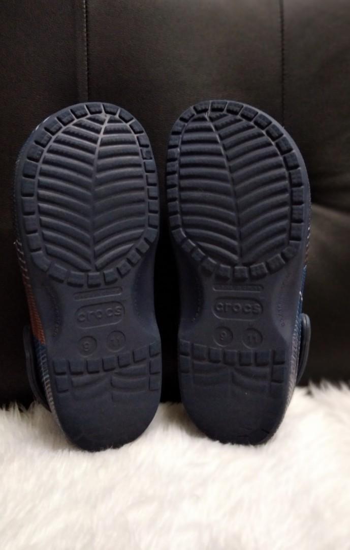 RARE CROCS MENS 9, Men's Fashion, Footwear, Slippers & Slides on Carousell