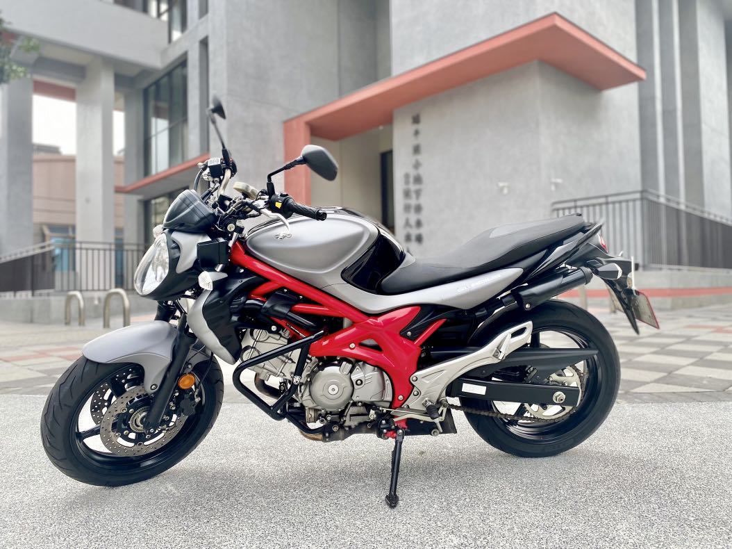 2016年 Suzuki SFV650 ABS 短刀 低里程 可分期 歡迎車換車, 機車, 重機在旋轉拍賣