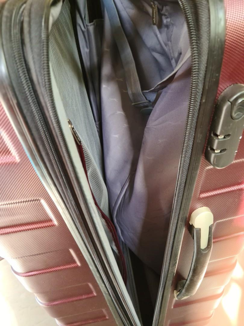 28inch luggage extension 4wheels, Hobbies & Toys, Travel, Luggage on ...