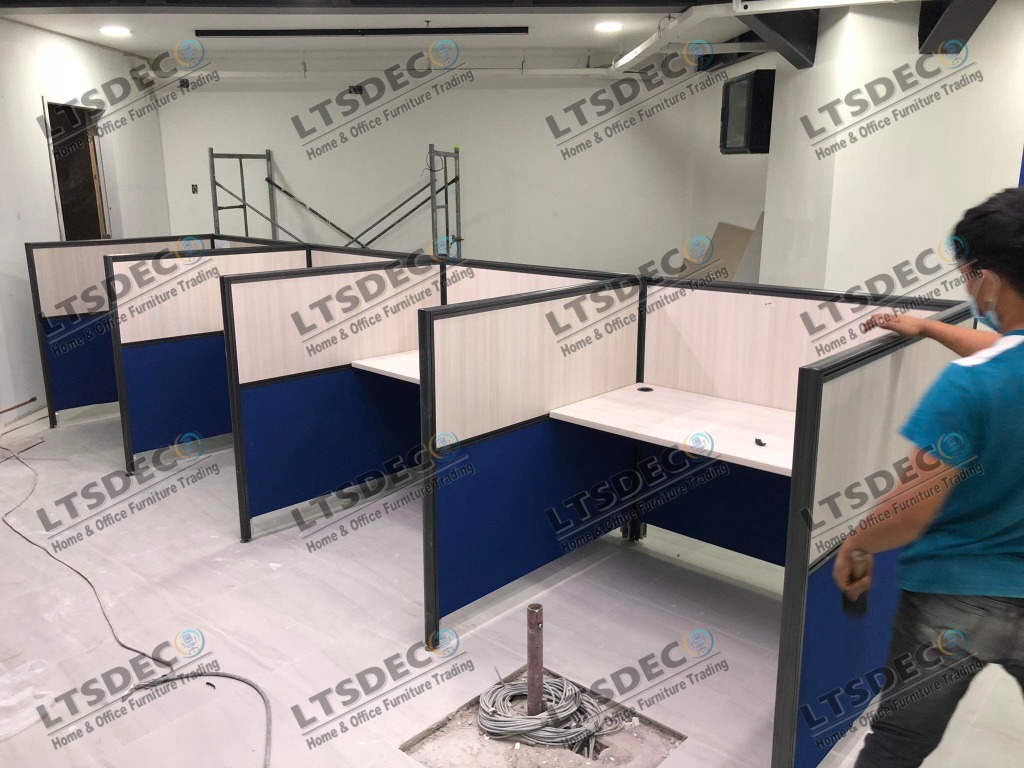 CALL CENTER TYPE WORKSTATION TABLE OFFICE PARTITIONS, Furniture & Home ...