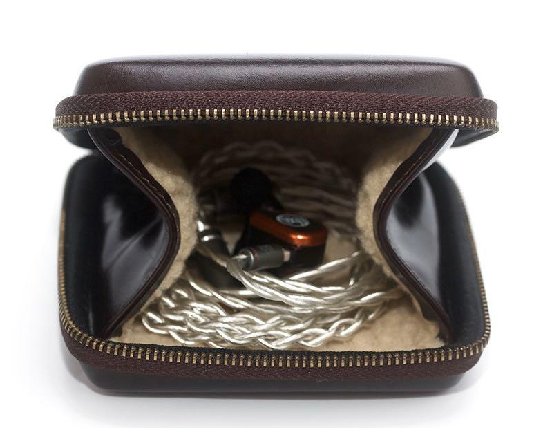 Campfire Audio Large Dark Leather IEM case from Solaris, Audio ...