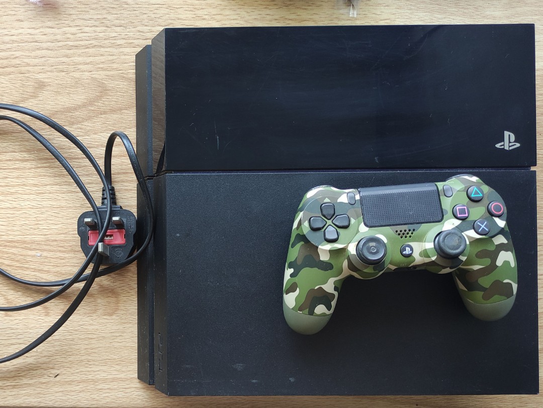 First gen PS4 and 1 controller, Video Gaming, Video Game Consoles ...