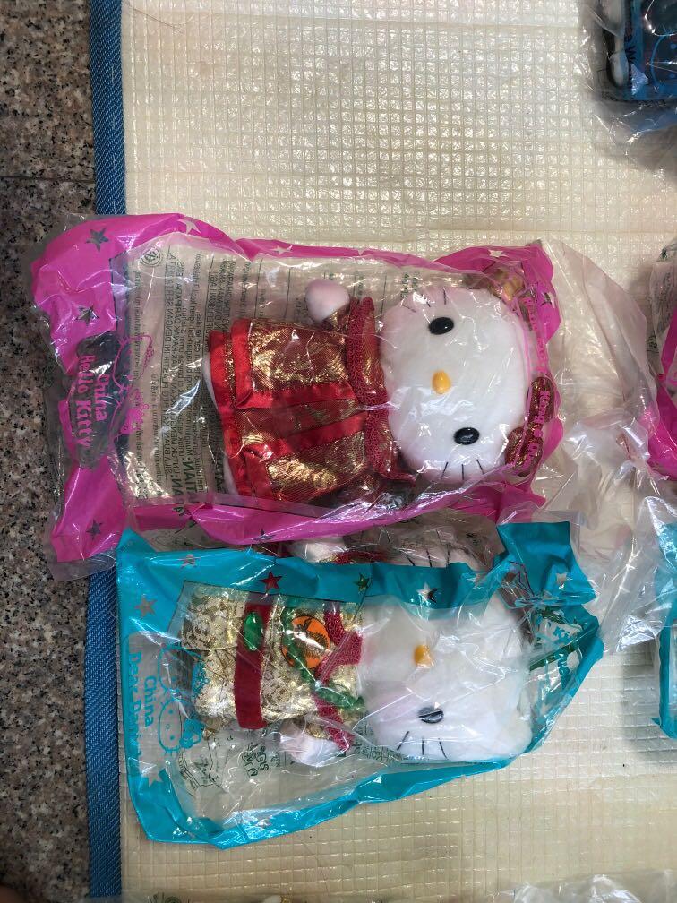 Hello Kitty Traditional Wedding Series One Pair $20, Hobbies & Toys ...