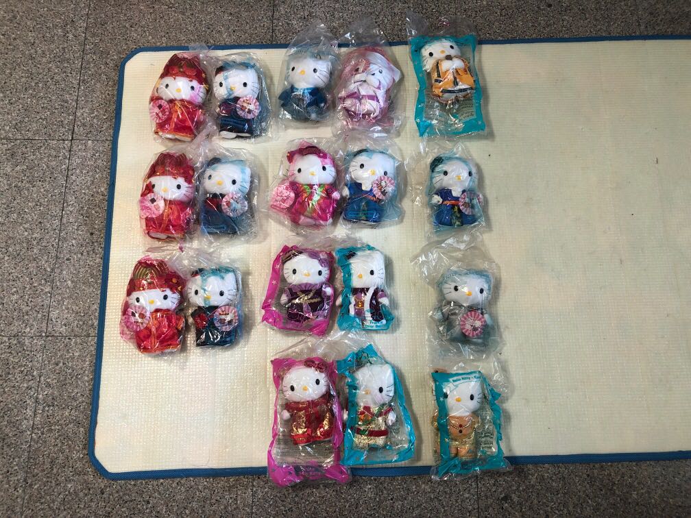 Hello Kitty Traditional Wedding Series One Pair $20, Hobbies & Toys ...