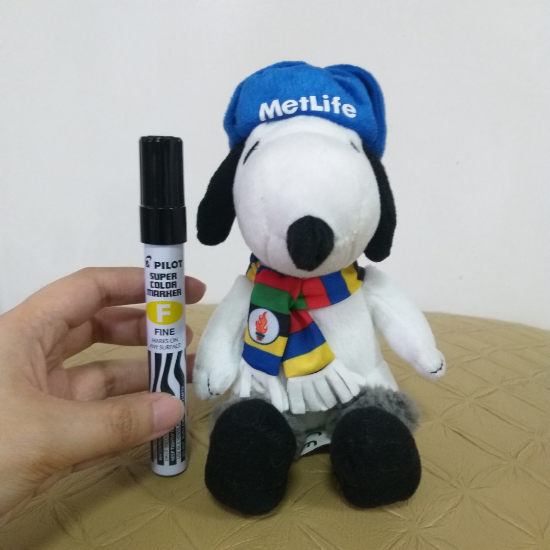 Peanuts Snoopy Metlife Colorful Cap at Scarf Stuffed Plush Toy, Hobbies ...