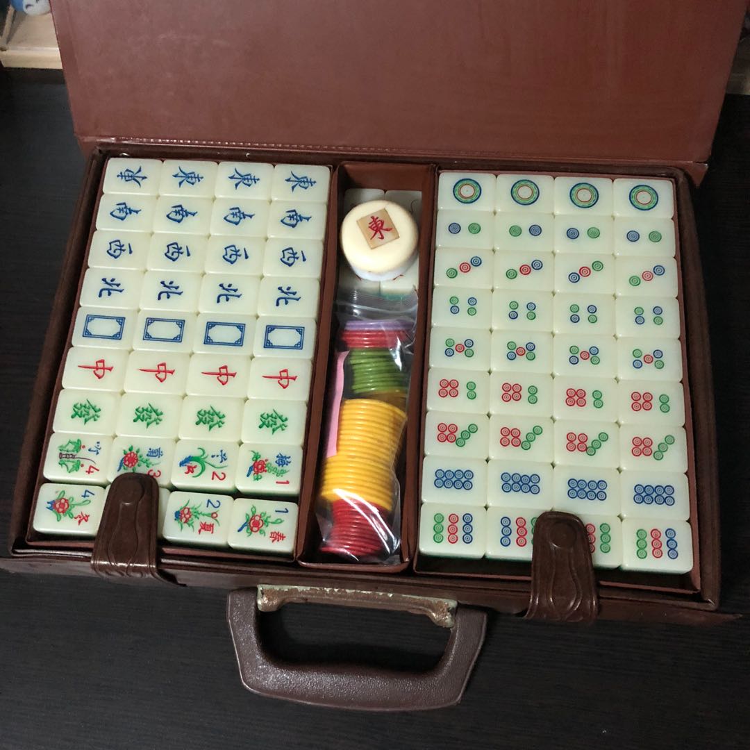 Small Mahjong Set, Hobbies & Toys, Toys & Games on Carousell
