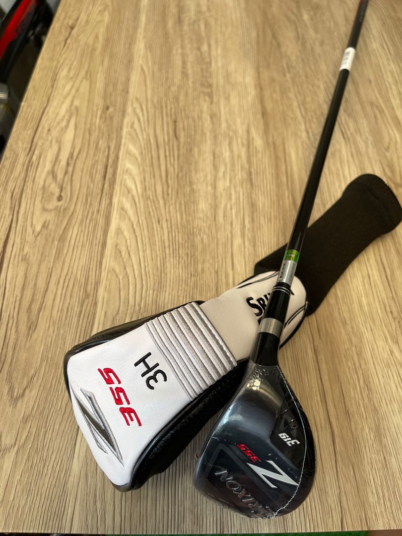 Srixon 3 Hybrid, Sports Equipment, Sports & Games, Golf on Carousell