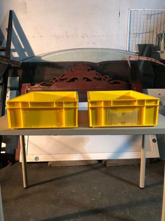 Wide Yellow Plastic Tray / Bekas Plastik Kuning Lebar, Furniture & Home ...