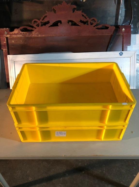 Wide Yellow Plastic Tray / Bekas Plastik Kuning Lebar, Furniture & Home ...