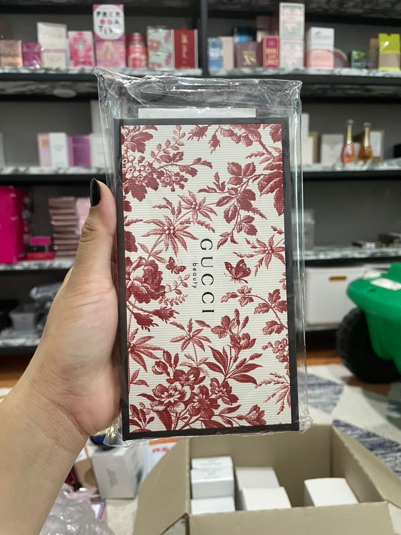 Authentic Gucci Hong Bao CNY Red Packets, Hobbies & Toys, Stationery ...