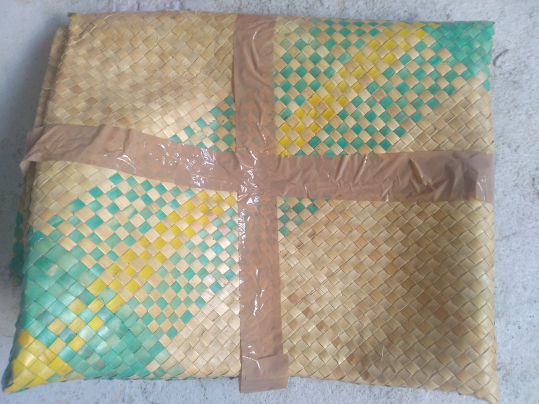 Banig queen size, Furniture & Home Living, Bedding & Towels on Carousell