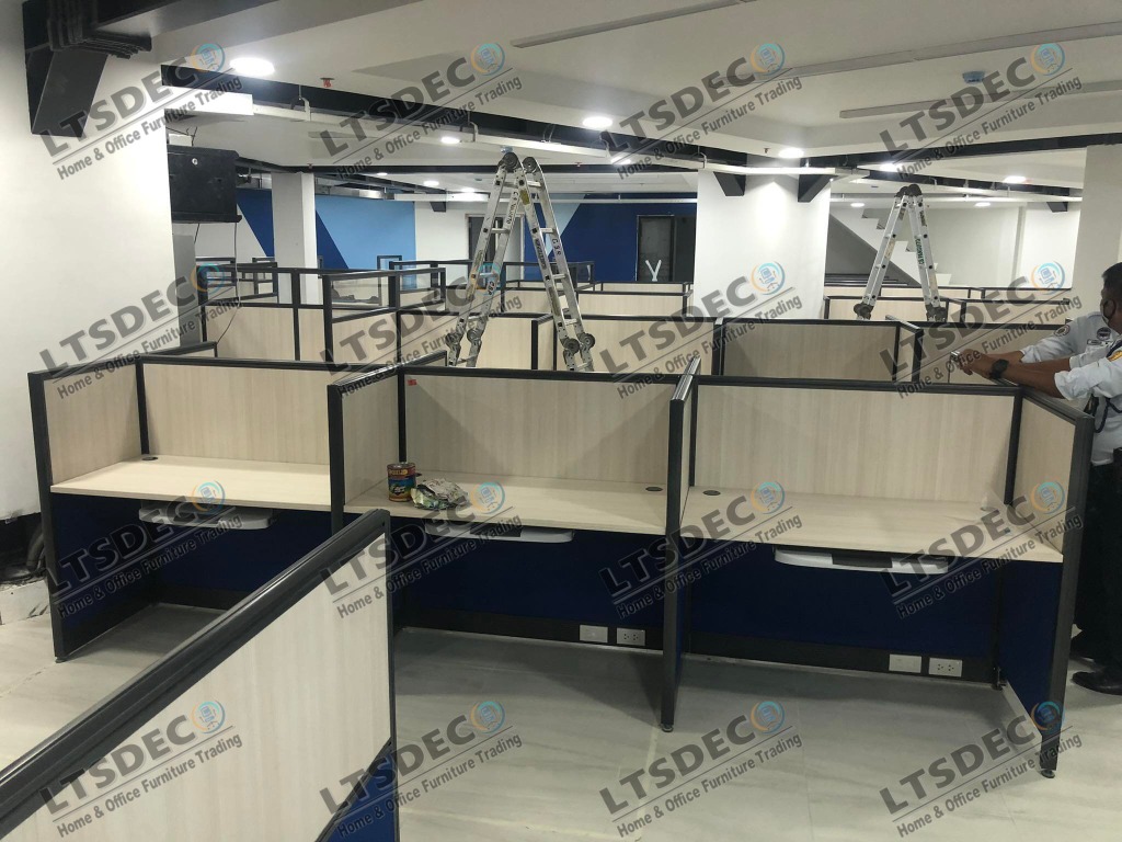 CALL CENTER TYPE MODULAR TABLE OFFICE PARTITIONS, Furniture & Home ...