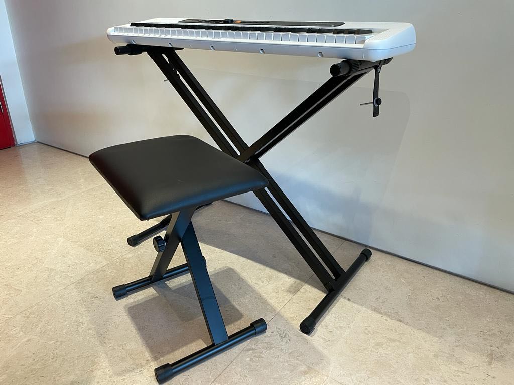 Casio Electric Keyboard Piano CT-S200, Hobbies & Toys, Music & Media ...