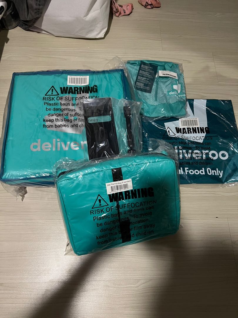 Deliveroo Kit bag(All), Everything Else on Carousell