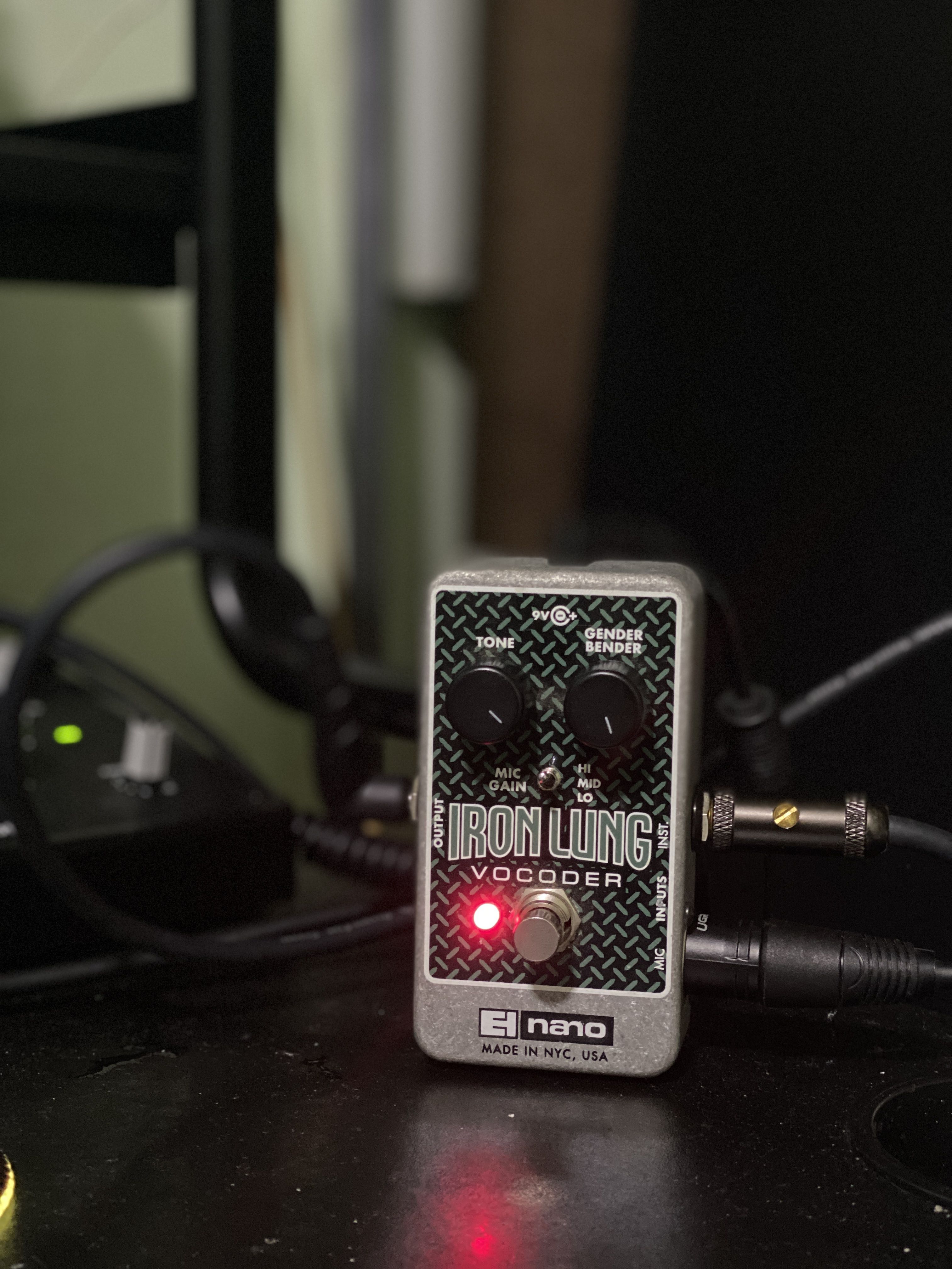 Electro Harmonix Iron Lung Vocoder, Hobbies & Toys, Music & Media ...