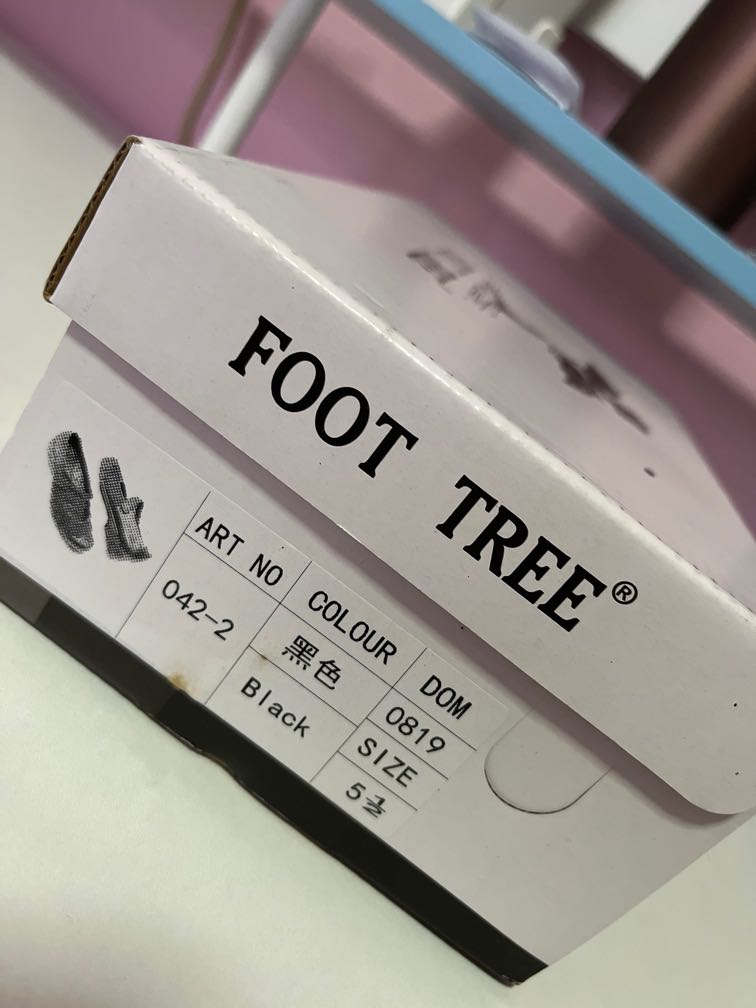 Foot tree black shoes, Women's Fashion, Footwear, Flats on Carousell