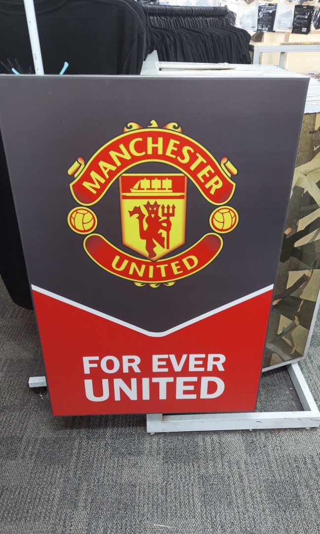 FRAME LOGO MANCHESTER UNITED, Furniture & Home Living, Home Decor ...