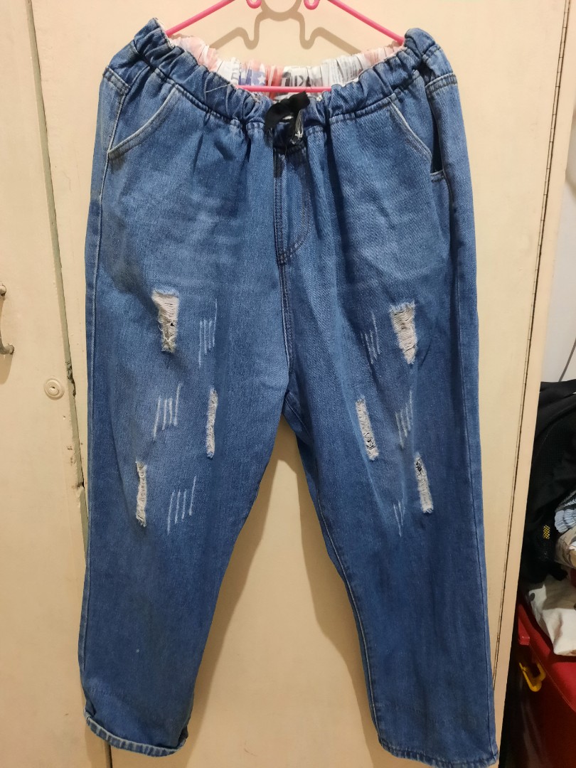 Garterized Tattered 36-40, Women's Fashion, Bottoms, Jeans on Carousell