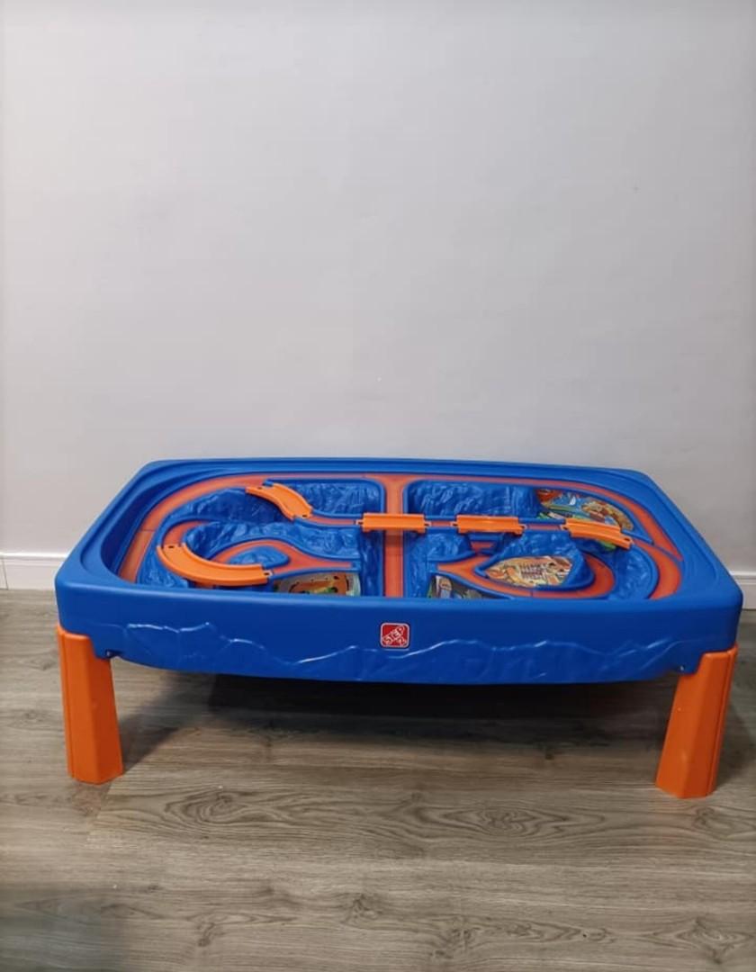Hotwheels Track Table, Hobbies & Toys, Toys & Games on Carousell