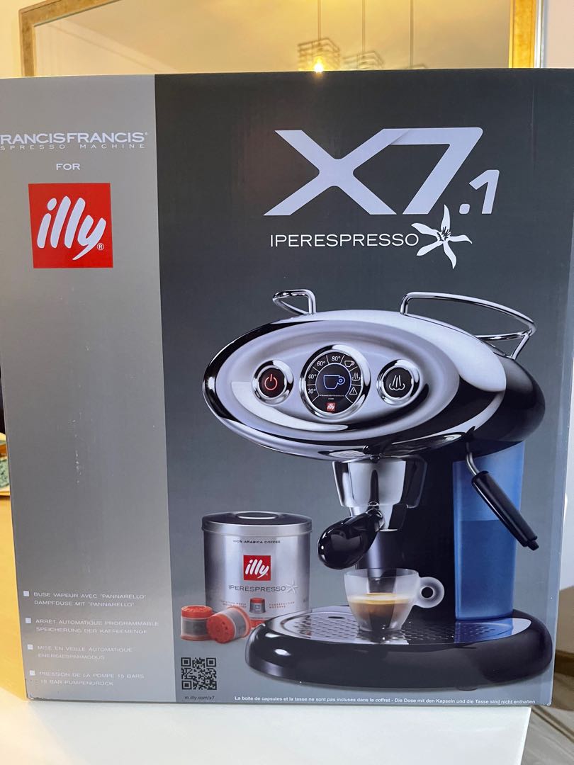 Illy X7.1 iPerEspresso Red Coffee Machine - Brand New, TV & Home ...