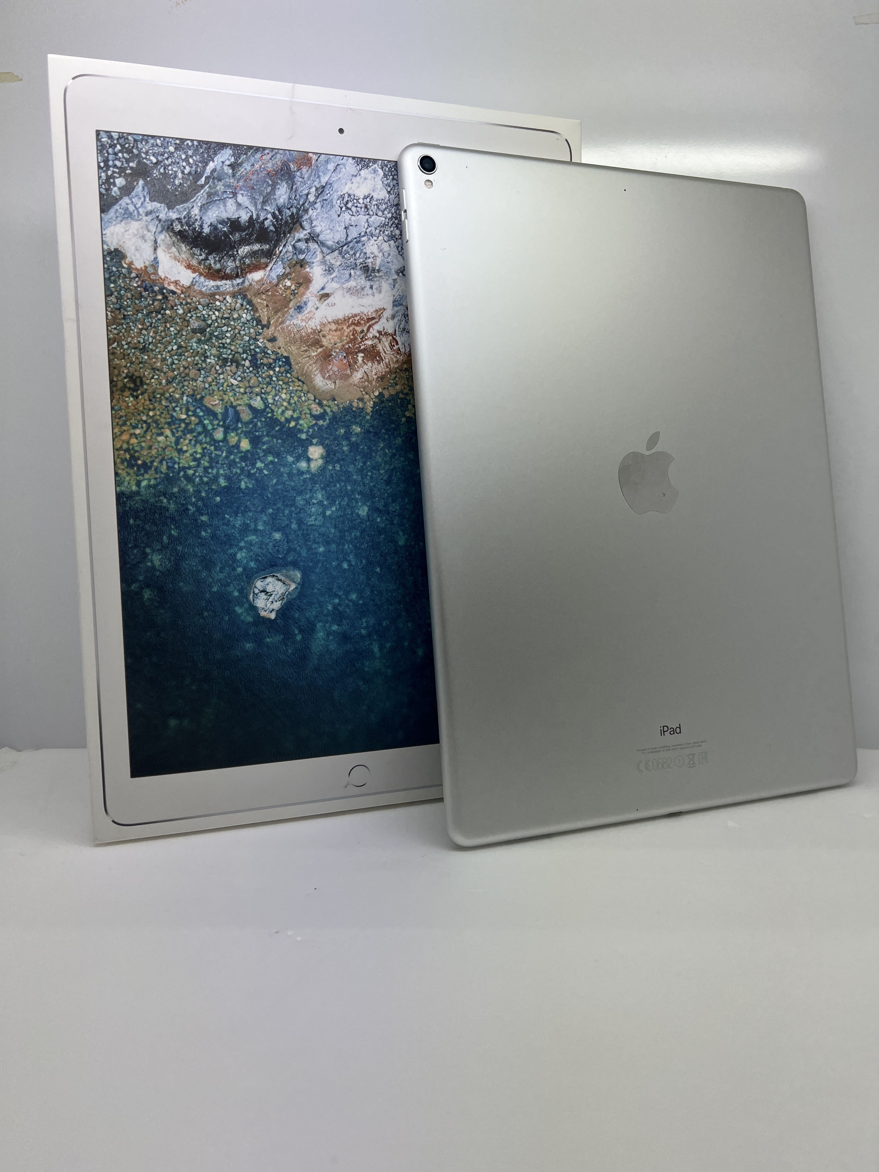 iPad Pro (12.9 -inch) wifi 64gb Gen 2, Mobile Phones & Gadgets, Tablets ...