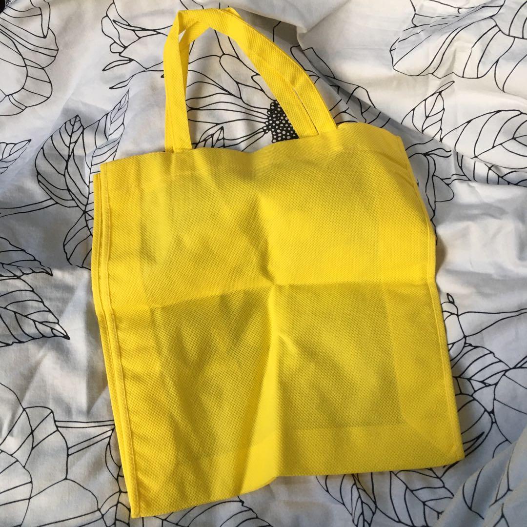 Manila Ocean Park Tote Bag, Women's Fashion, Bags & Wallets, Tote Bags ...