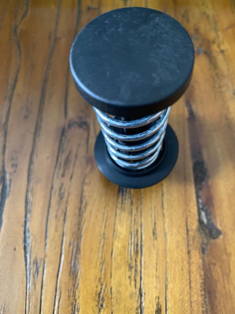 Mercedes bonnet springs, Car Accessories, Accessories on Carousell