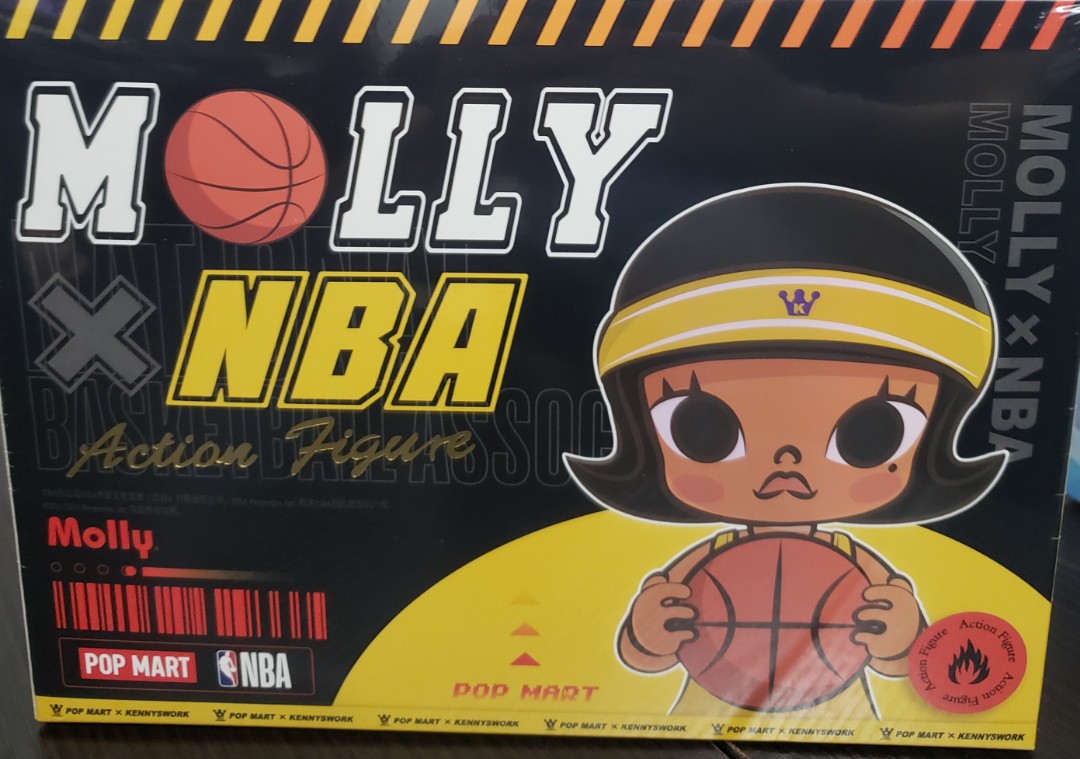 Molly NBA action figure NETS Popmart 籃球, 興趣及遊戲, 玩具 & 遊戲類 - Carousell