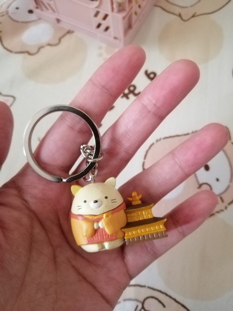 Sumikko gurashi neko keychain, Hobbies & Toys, Memorabilia ...
