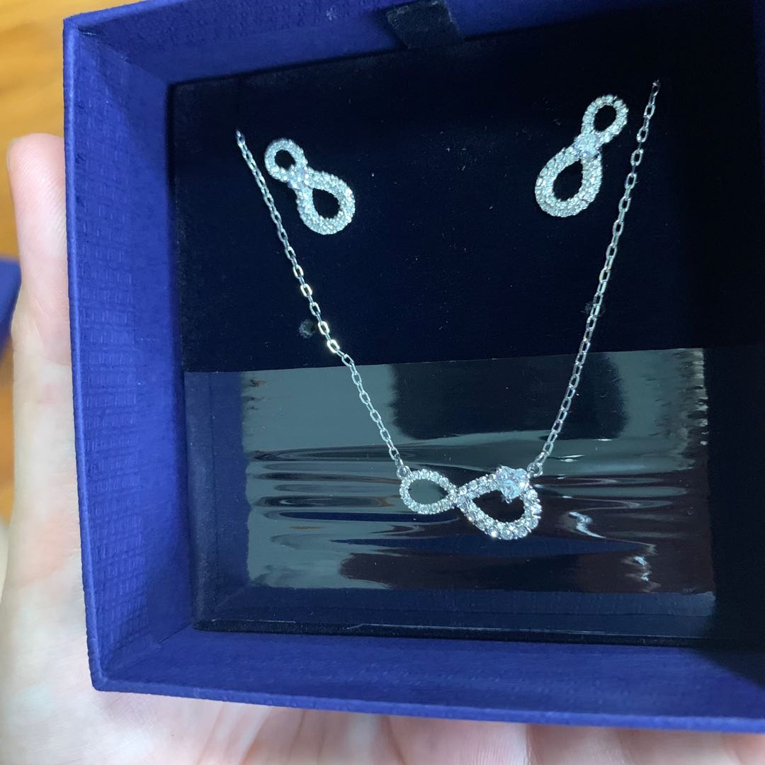 SWAROVSKI INFINITY SET, Women's Fashion, Jewelry & Organisers ...