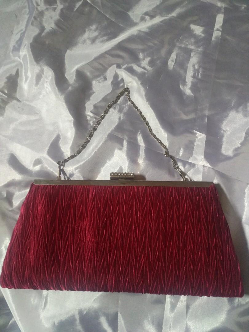 Tas merah mewah (tas kondangan), Fesyen Wanita, Tas & Dompet di Carousell