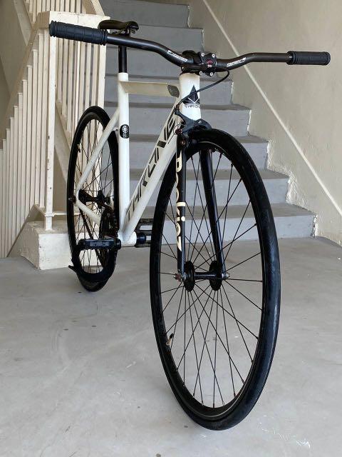 Throne Tracklord II, Sports Equipment, Bicycles & Parts, Parts ...