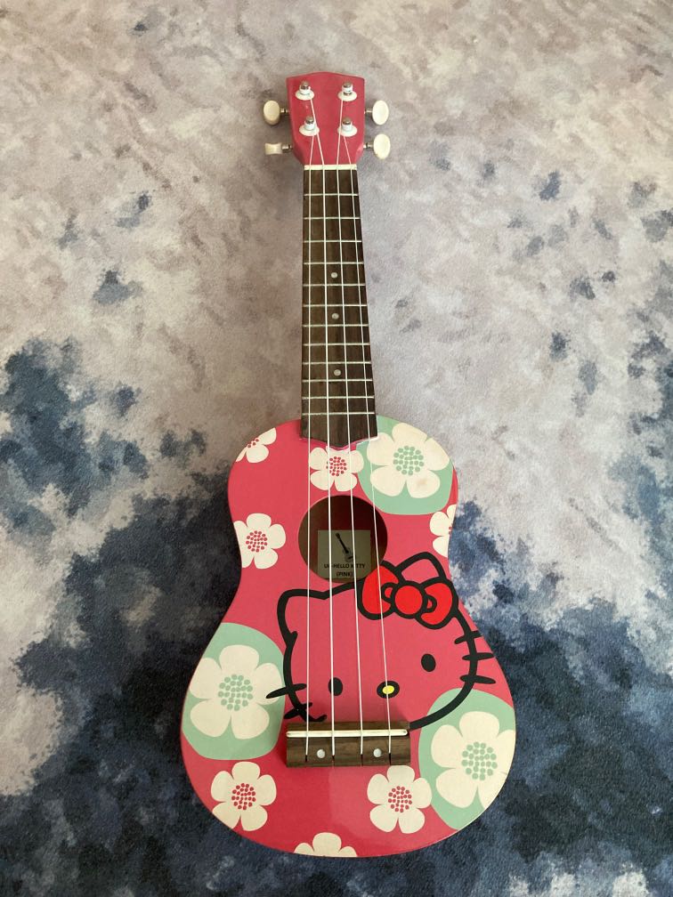 Ukulele (hello kitty), Hobbies & Toys, Music & Media, Music Accessories on Carousell