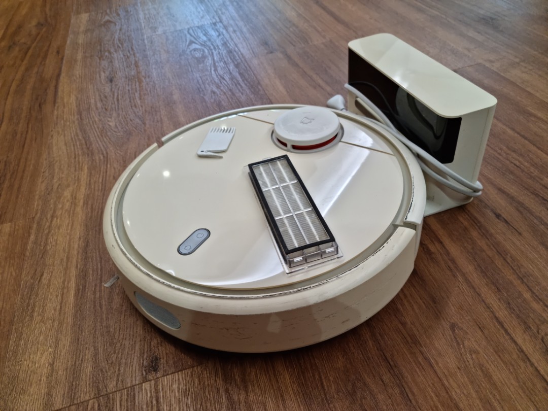 Xiaomi first generation robot vacuum with extra filter, Furniture ...