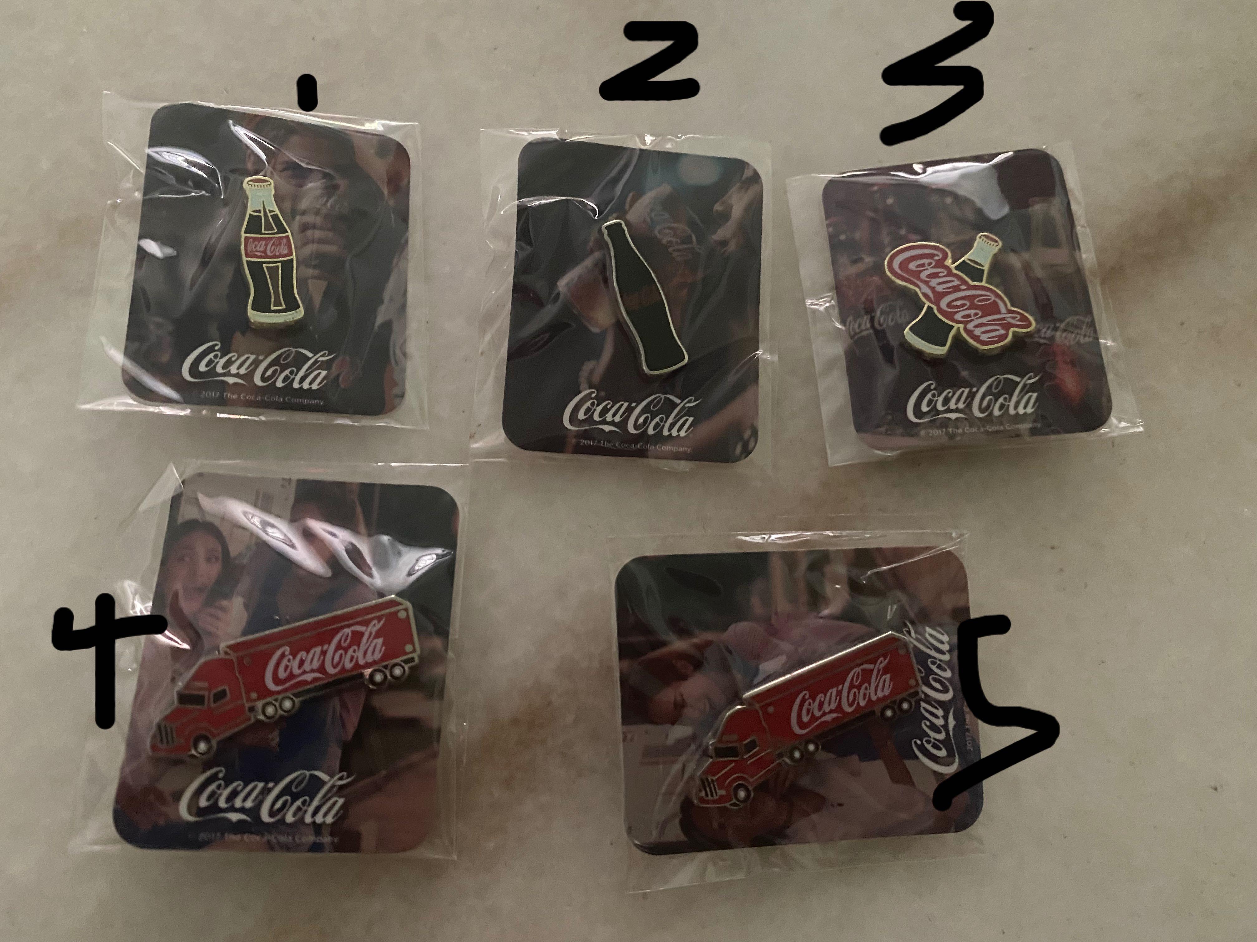 Coca cola badge/pin, Hobbies & Toys, Memorabilia & Collectibles, Fan ...