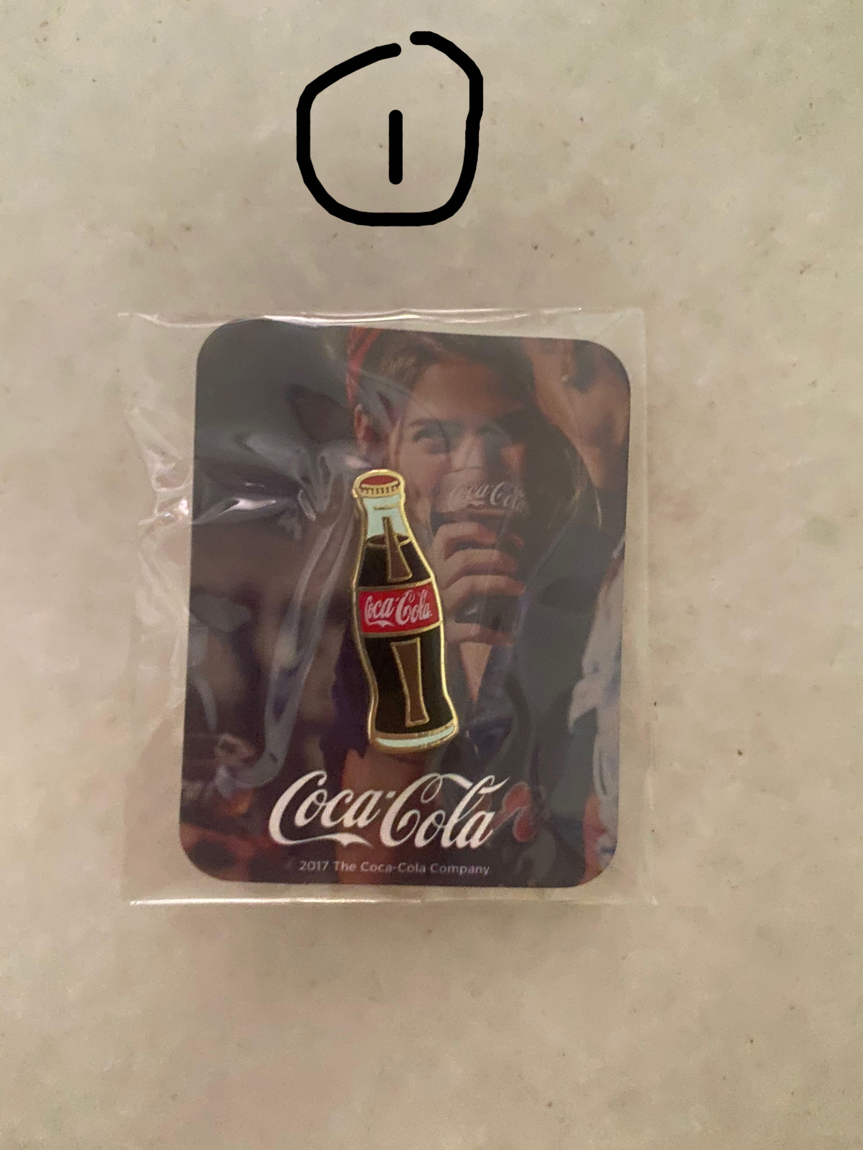 Coca cola badge/pin, Hobbies & Toys, Memorabilia & Collectibles, Fan ...