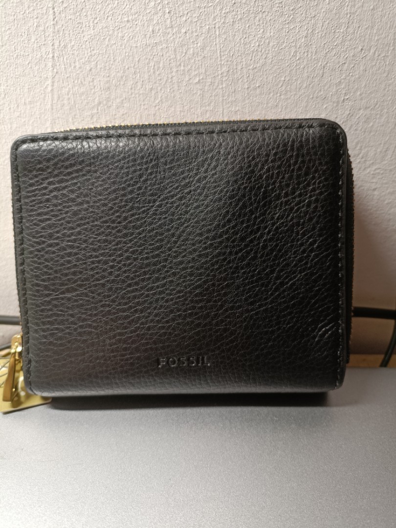 Fossil small wallet, Women's Fashion, Bags & Wallets, Wallets & Card ...