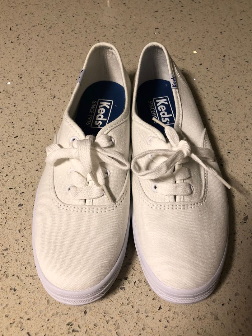 Keds white shoes, Women's Fashion, Footwear, Sneakers on Carousell