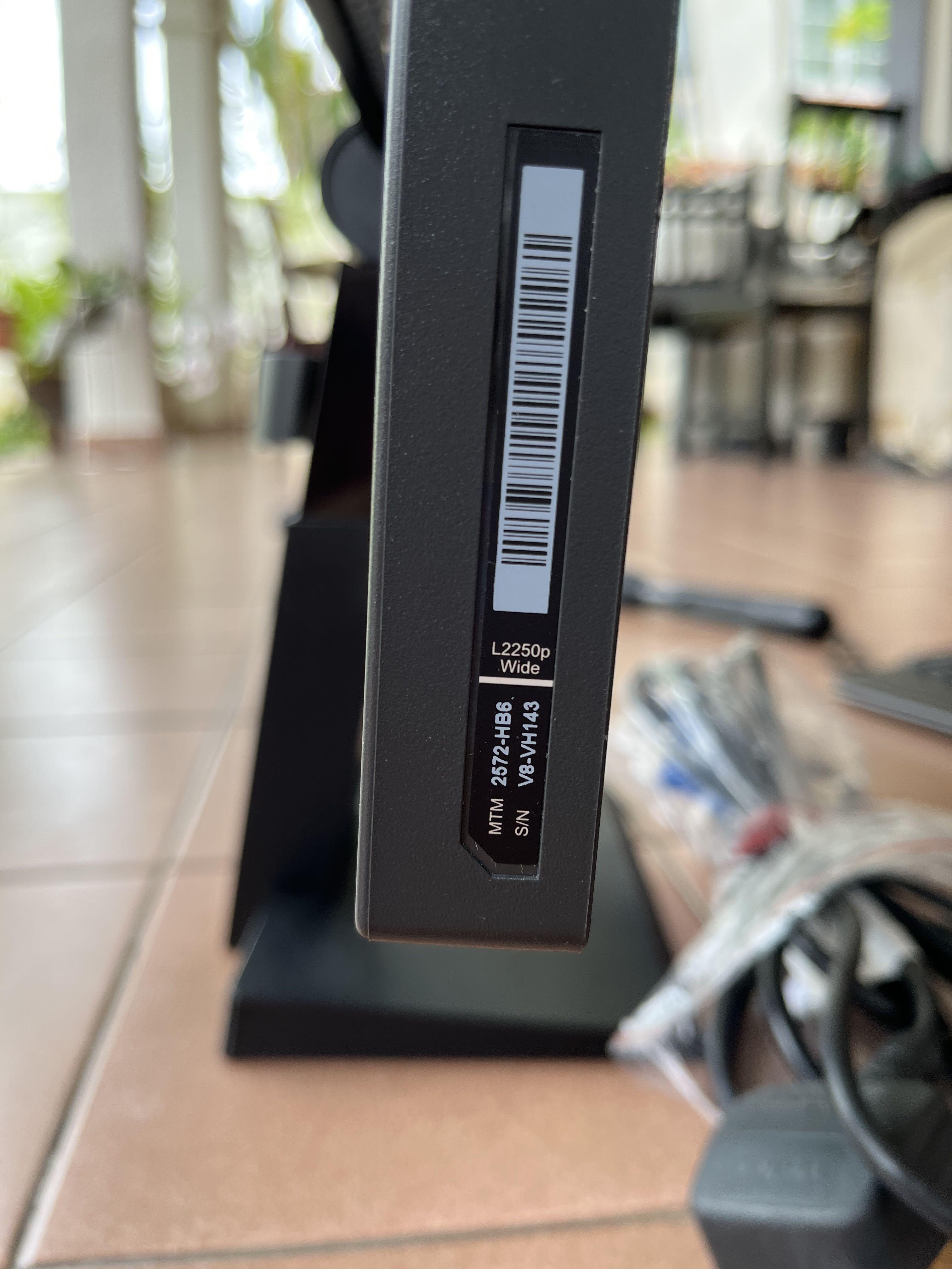 Lenovo L2250p 22-in Wide Monitor, Computers & Tech, Desktops on Carousell