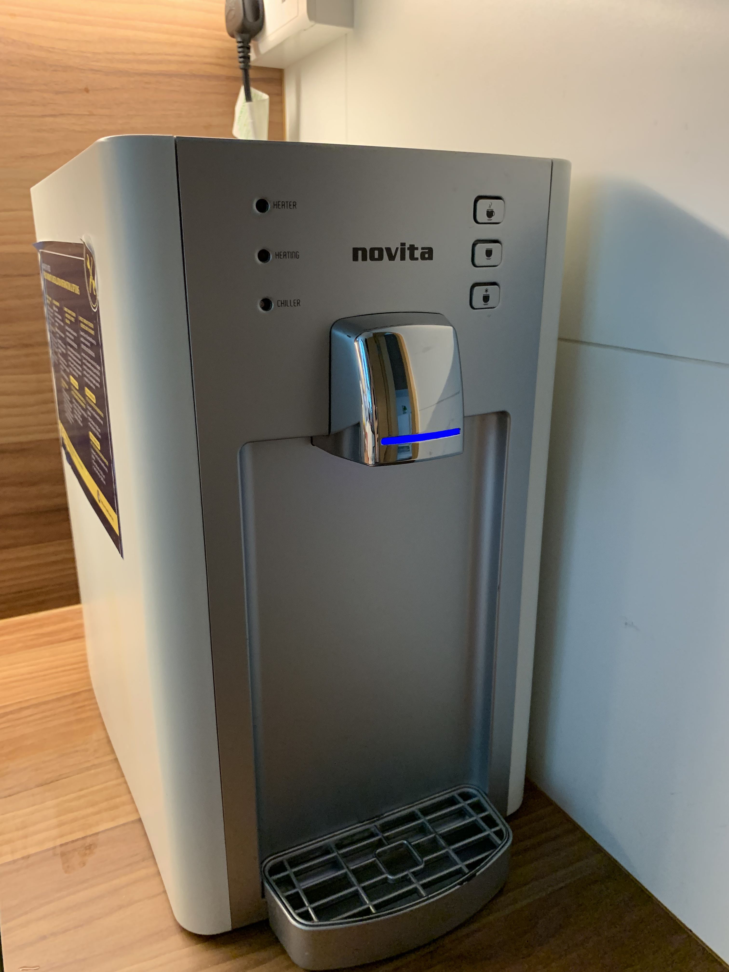 Novita hot and cold water purifier and dispenser (with new filter!), TV ...