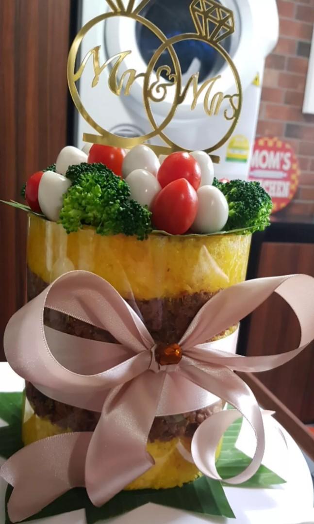 Pulut Kuning Tall cake, Food & Drinks, Homemade Bakes on Carousell