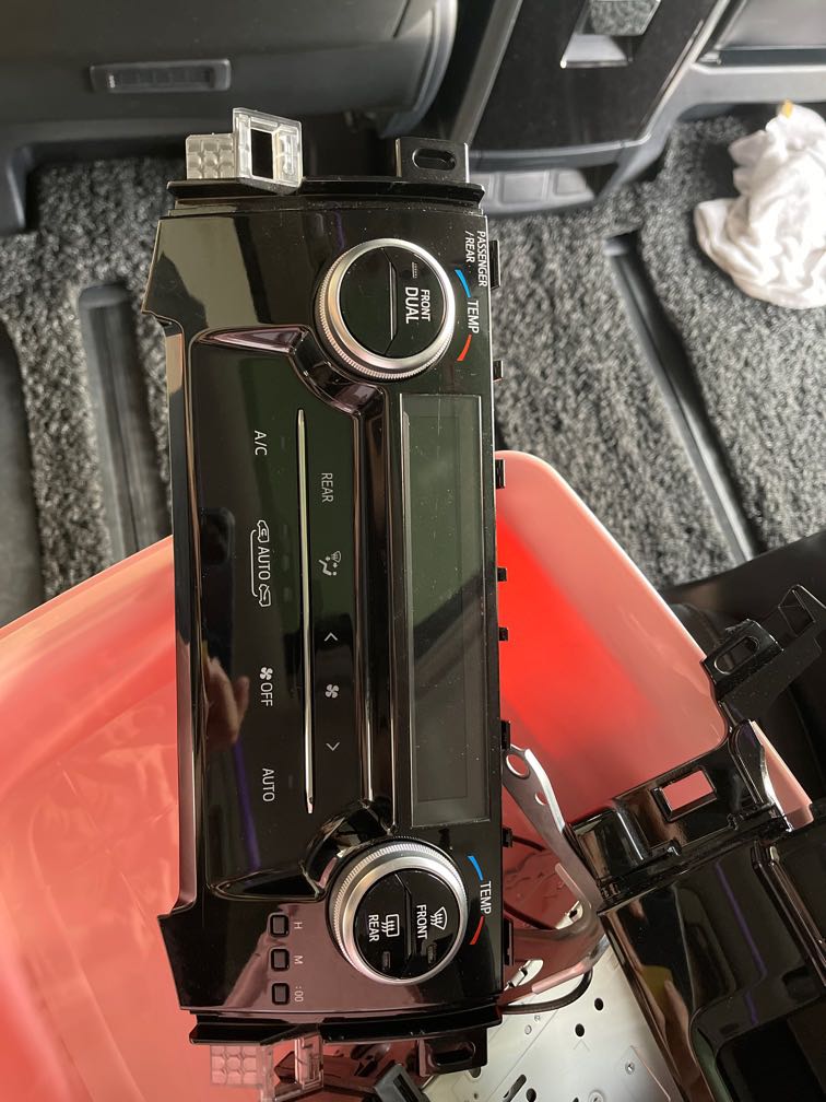 Vellfire front original aircon remote & audio system, Car Accessories ...