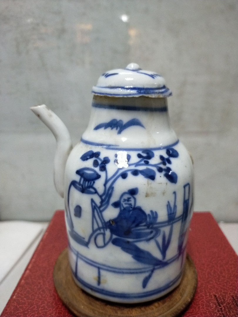 Vintage Porcelain Chinese Soya Sauce Pot ~ H14cm L8cm (base), Hobbies ...
