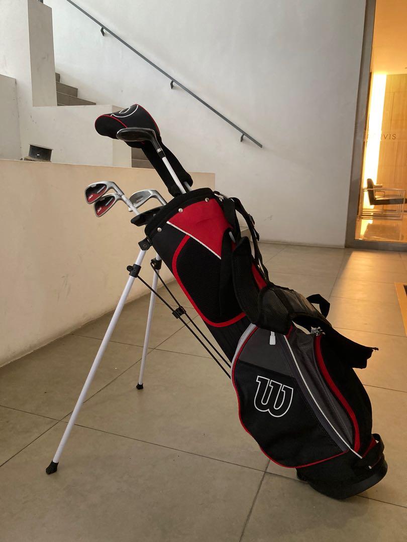 Wilson Junior Golf Set, Sports Equipment, Sports & Games, Golf on Carousell